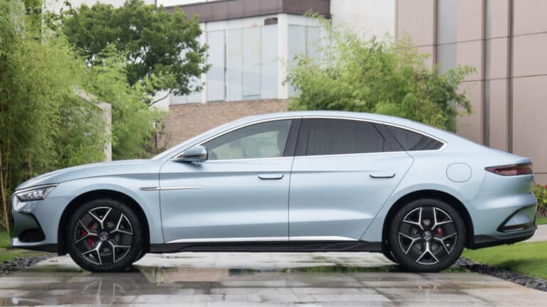 BYD launched new Han DM-i and DM-p PHEV sedans. Price starts at 27,000 USD