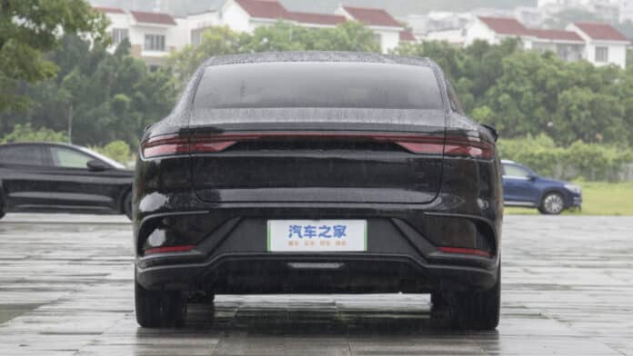 BYD launched new Han DM-i and DM-p PHEV sedans. Price starts at 27,000 USD