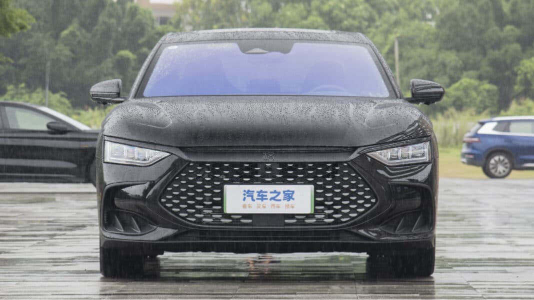 BYD launched new Han DM-i and DM-p PHEV sedans. Price starts at 27,000 USD