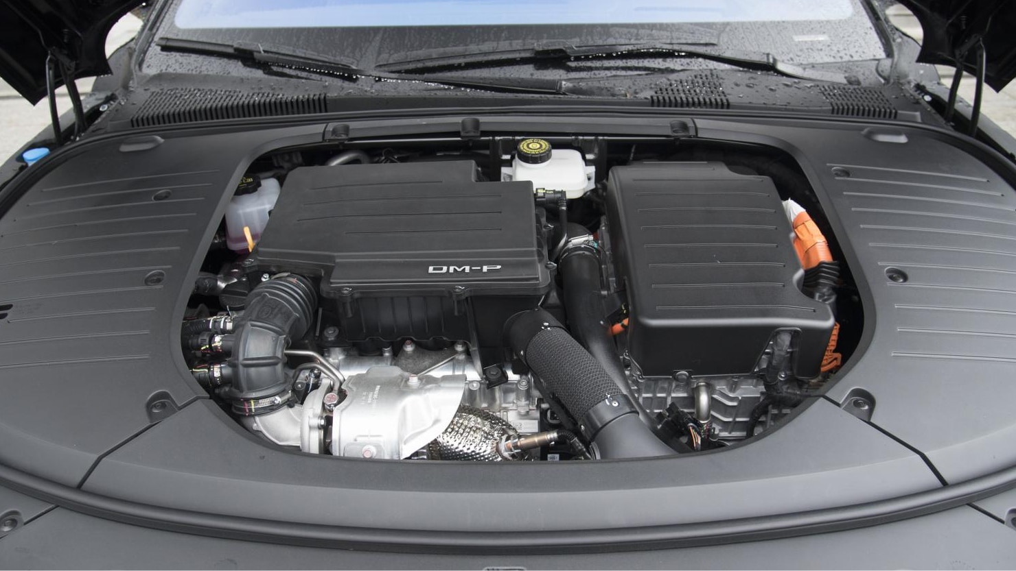 BYD launched new Han DM-i and DM-p PHEV sedans. Price starts at 27,000 USD