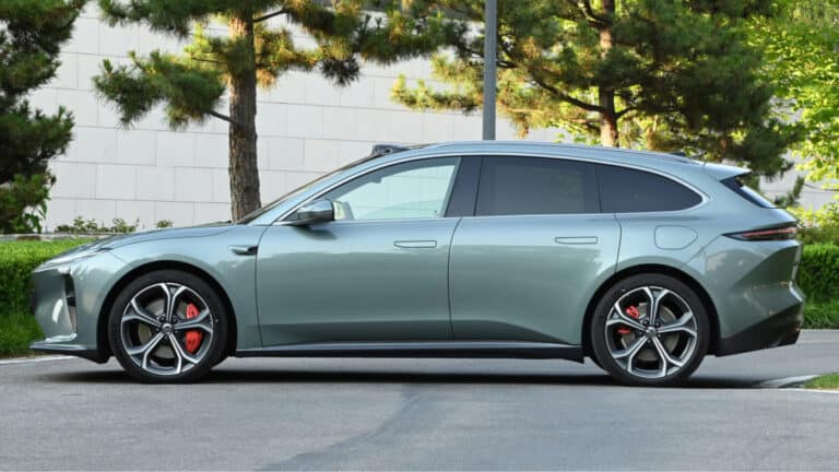 Nio ET5 Touring station wagon launched in China for 31,850 USD. To hit ...