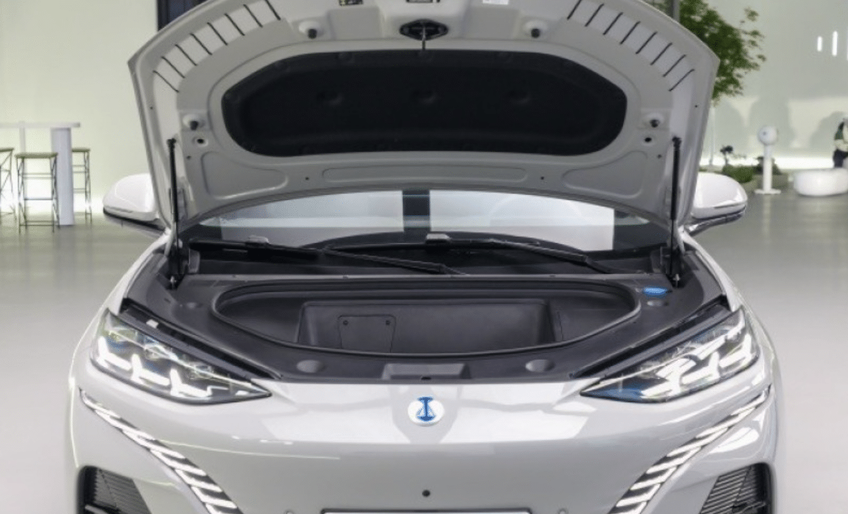 BYD's Denza N7 arrives at dealers in China, receives more than 20,000 ...