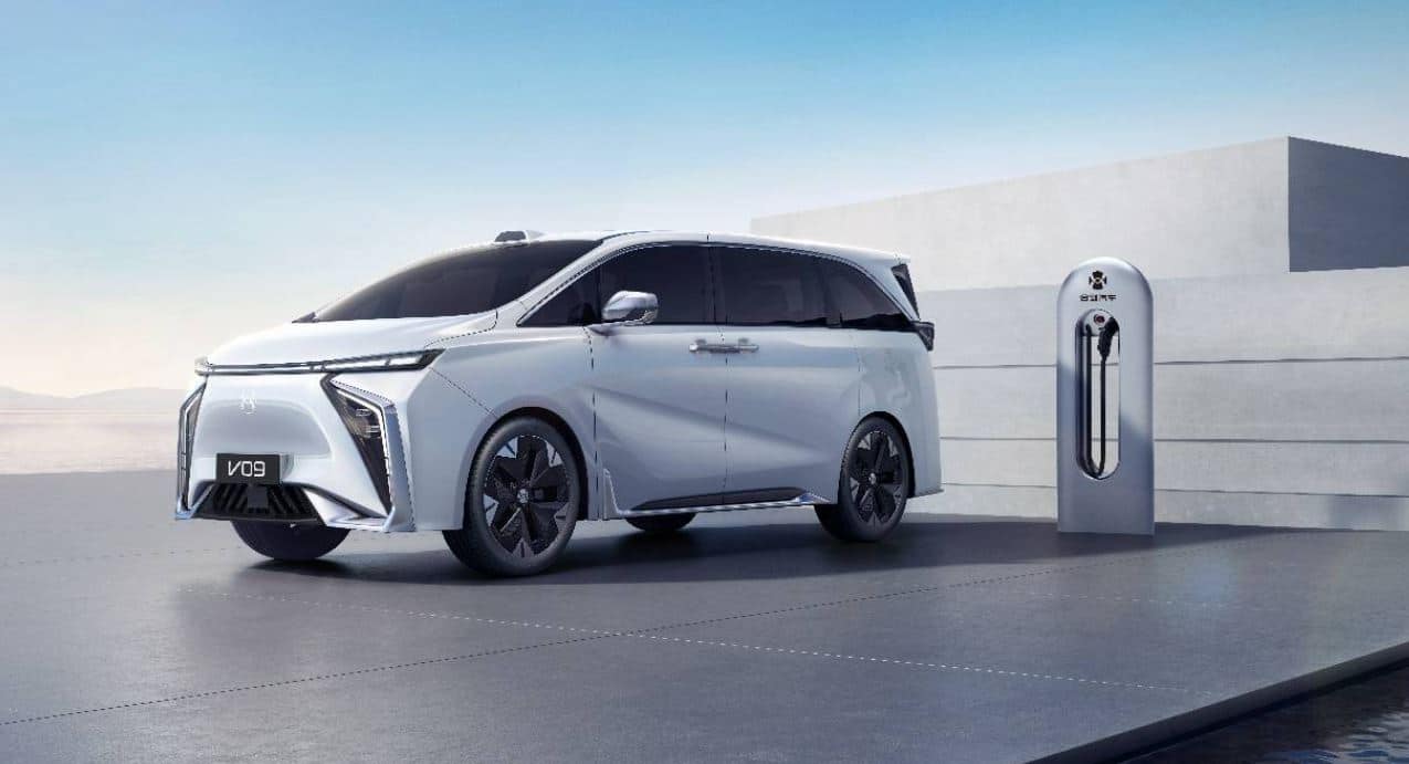 Rivals Denza D9, former GAC-Nio JV's all-electric Hycan V09 MPV has a 750 km range