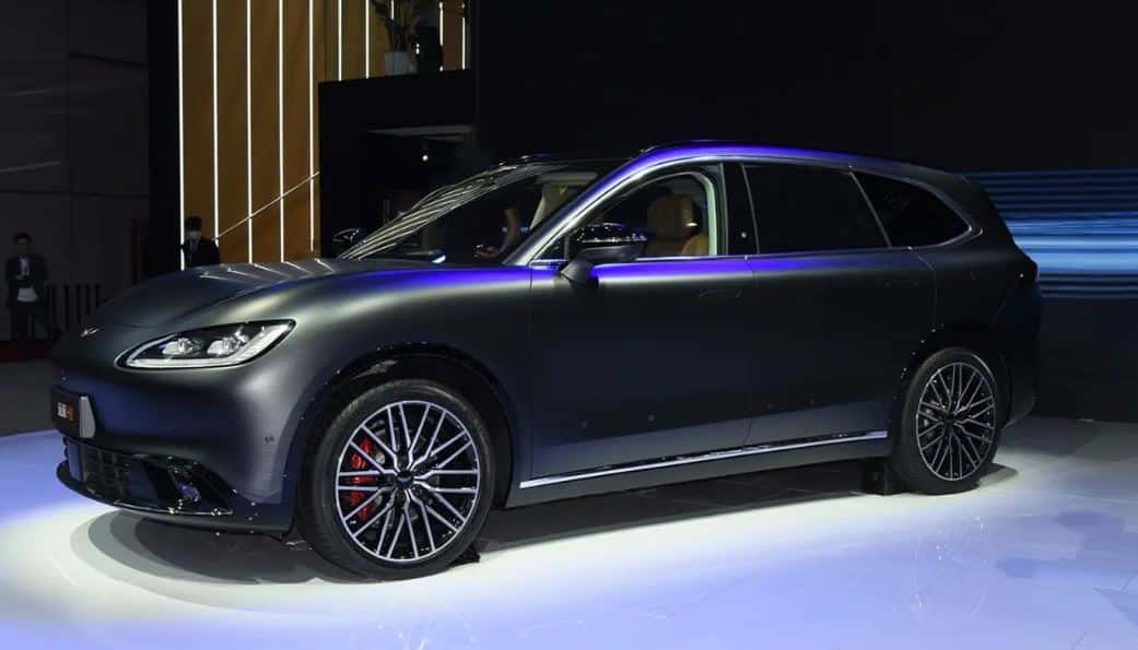 Dayun Yuanhang's all-electric Y6 sedan and H8 SUV with up to 1,020 km ...