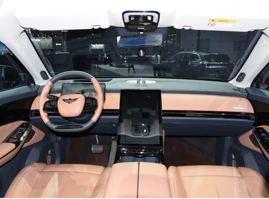 Dayun Yuanhang's all-electric Y6 sedan and H8 SUV with up to 1,020 km ...