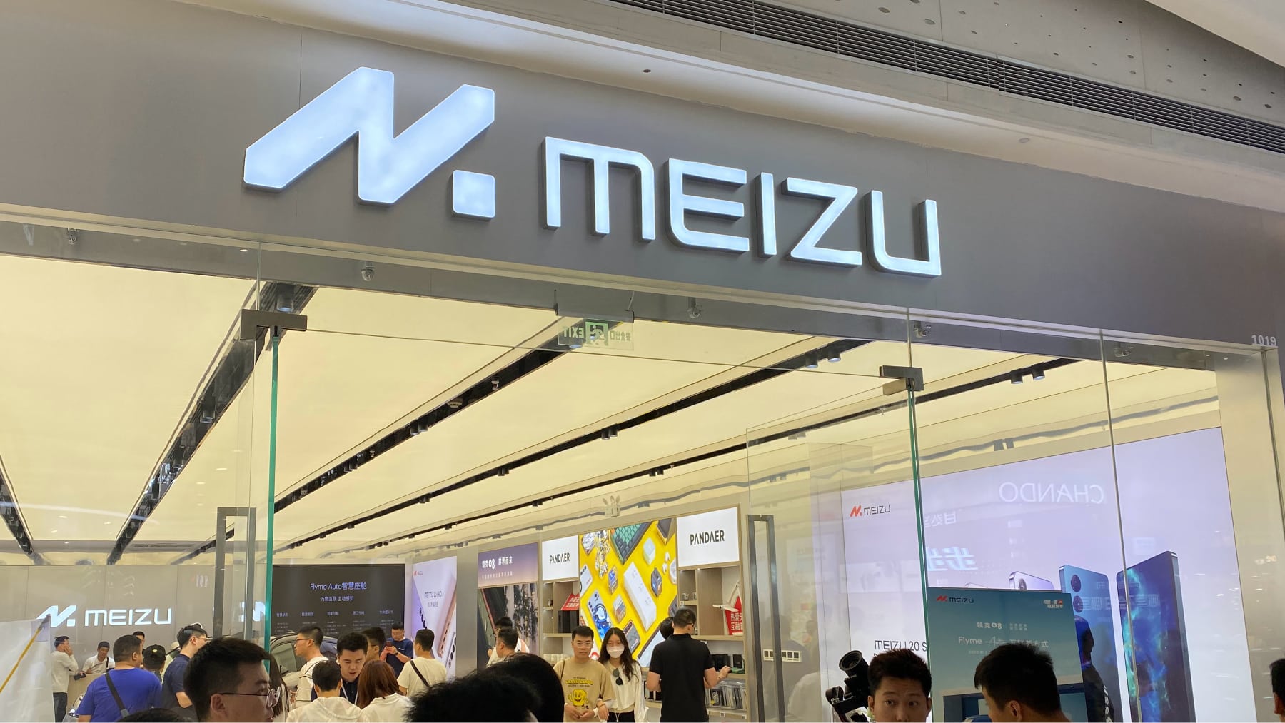 Follow the AITO path. Lynk & Co 08 from Geely hits Meizu stores in China