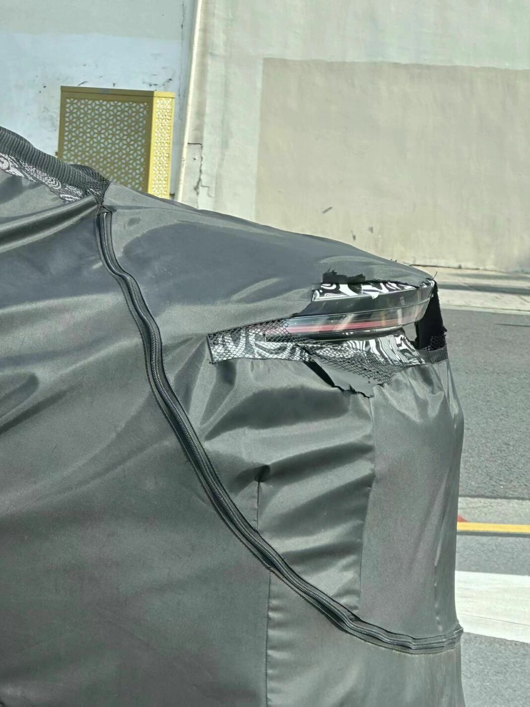 Zeekr CS1E from Geely was spotted in China with 3 LiDAR sensors. To ...