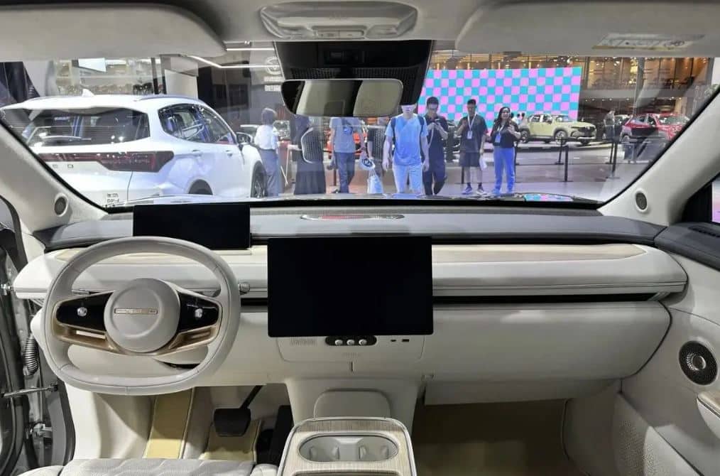 Chery's Exeed Sterra ET all-electric SUV interior unveiled at the 2023 Chengdu Auto Show