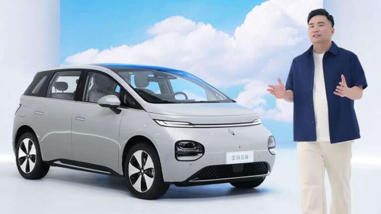 Baojun Cloud has four trim levels. Price may start at 13,900 USD in China