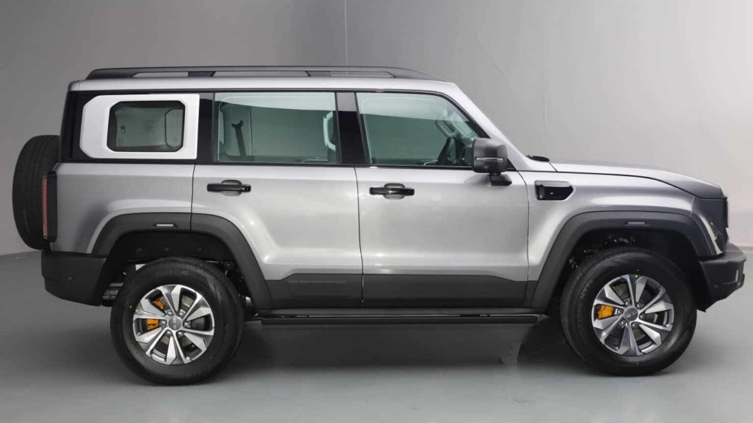 All-new BAIC BJ40 is a true off-roader from China. To hit pre-sales soon
