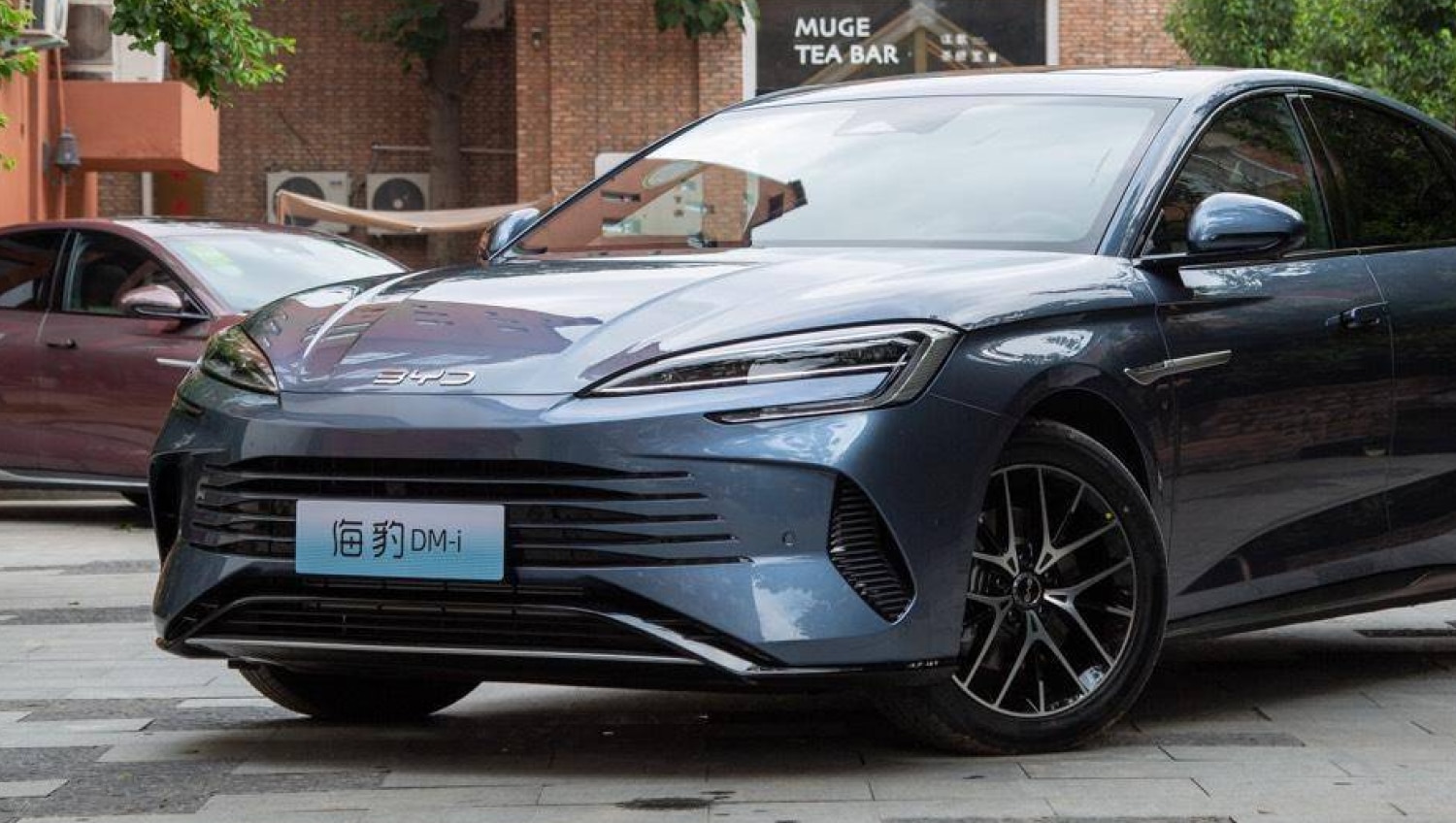 BYD's YangWang luxury sedan revealed in EU patent images. To rival ...