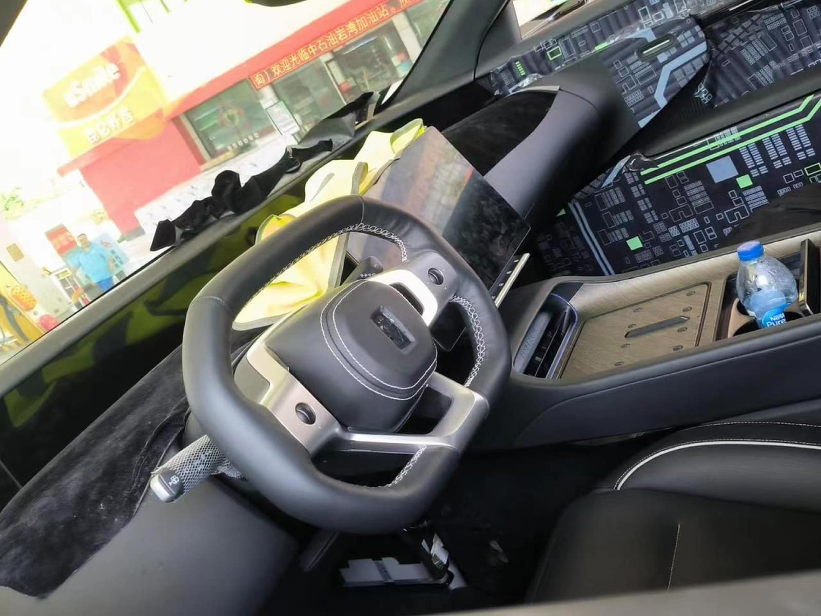 No Emotional Vortex. Avatr 12 interior exposed in spy shots in China