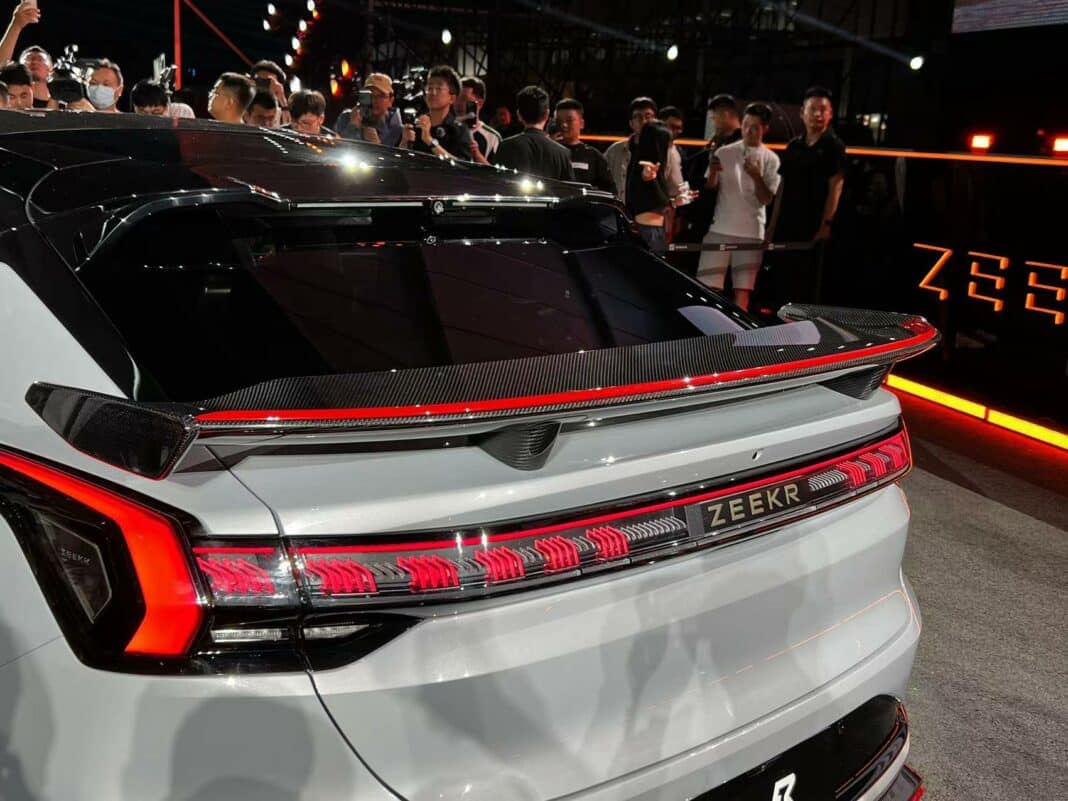 Zeekr 001 FR launched with 1,247 hp. 0-100 km/h in 2.07 seconds, can ...