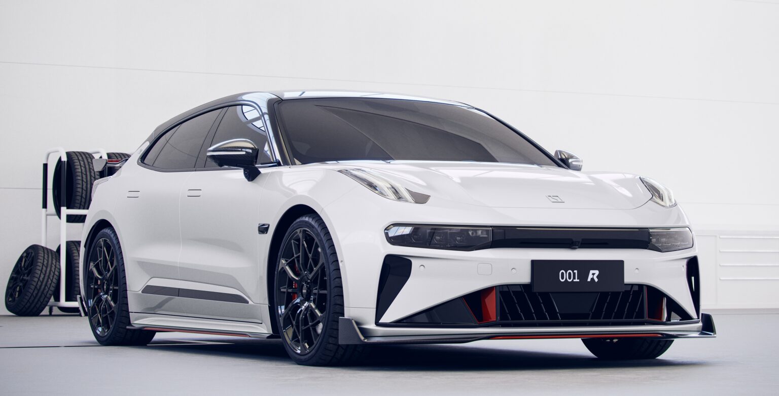 Zeekr 001 FR launched with 1,247 hp. 0-100 km/h in 2.07 seconds, can perform tank turn