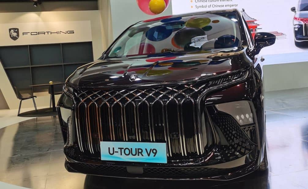 Dongfeng Forthing U-Tour V9 MPV unveiled at IAA Mobility in Munich, available in ICE and PHEV