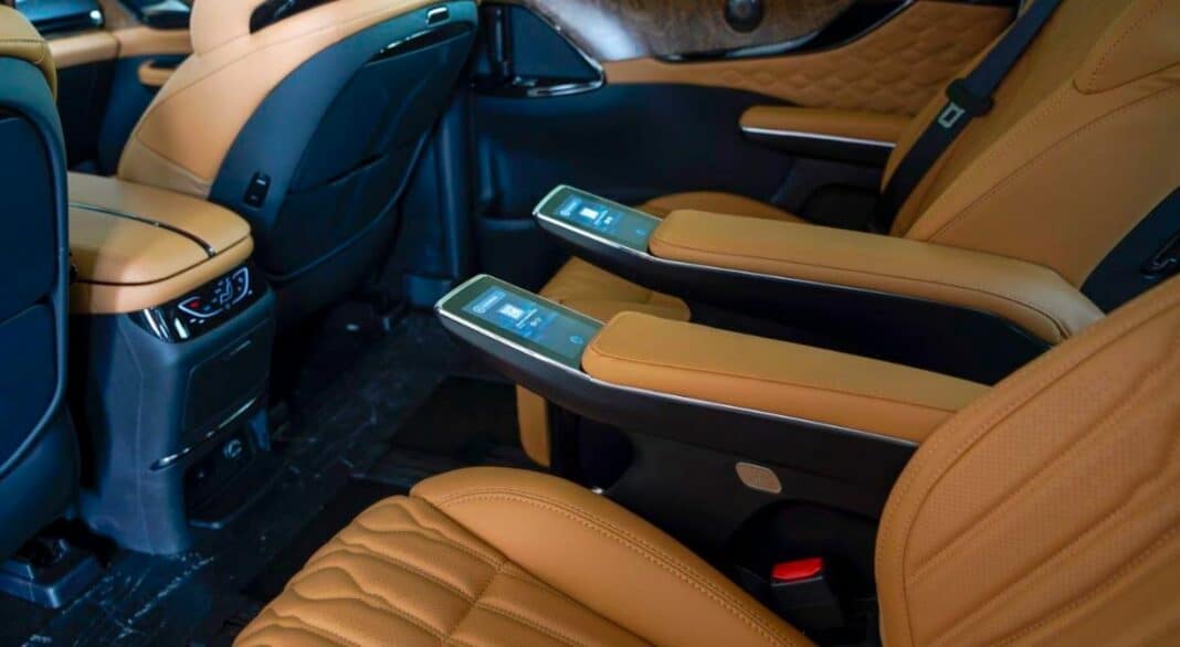 Dongfeng Forthing U-Tour V9 MPV unveiled at IAA Mobility in Munich ...