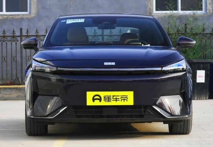 Geely Galaxy L6 PHEV sedan launched in China, 1,370 km range, price ...