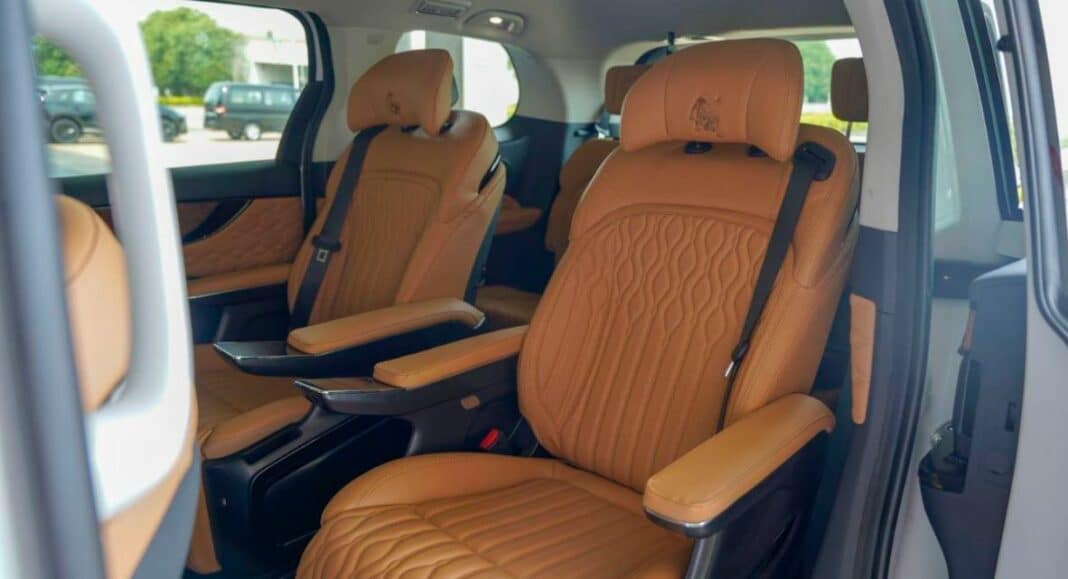 Dongfeng Forthing U-Tour V9 MPV unveiled at IAA Mobility in Munich ...