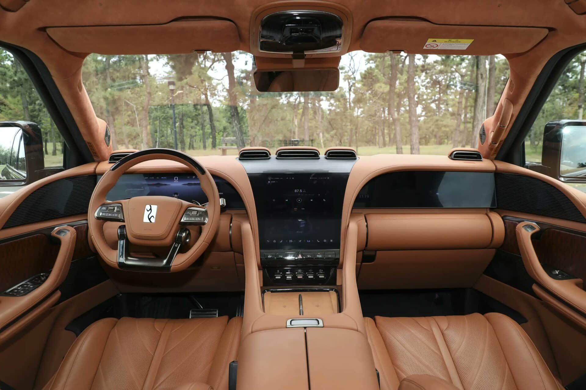 BYD's YangWang U8 is coming to Brazil in May