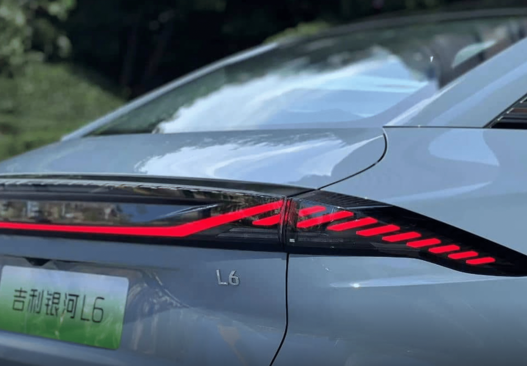 The Geely Galaxy L6 starts mass production as the first car rolls off ...