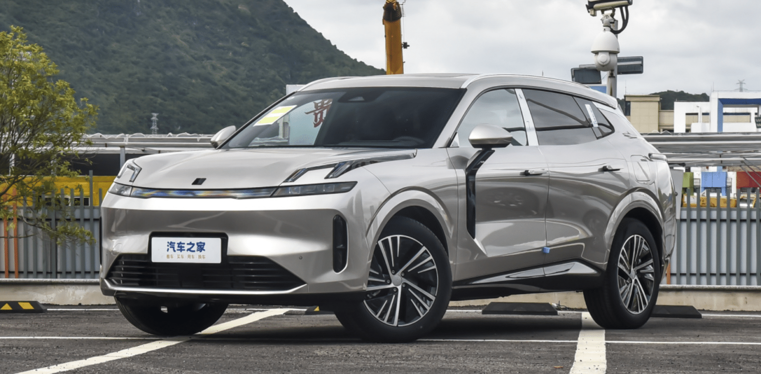 The car with the first Chinese made automotive chip gets over 10,000 ...