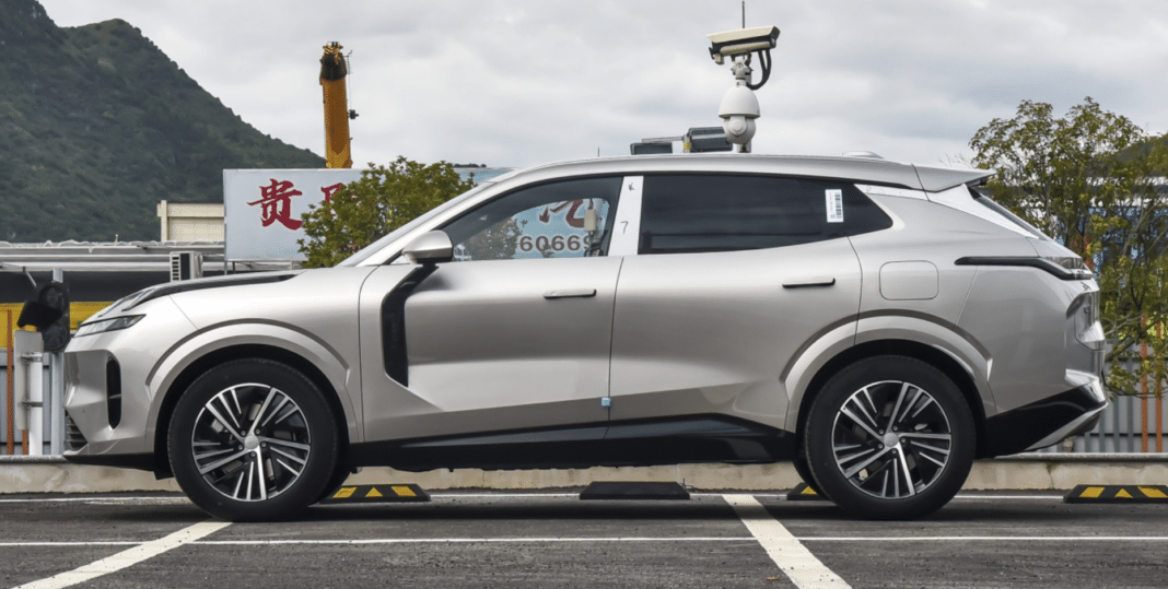 The car with the first Chinese made automotive chip gets over 10,000 ...