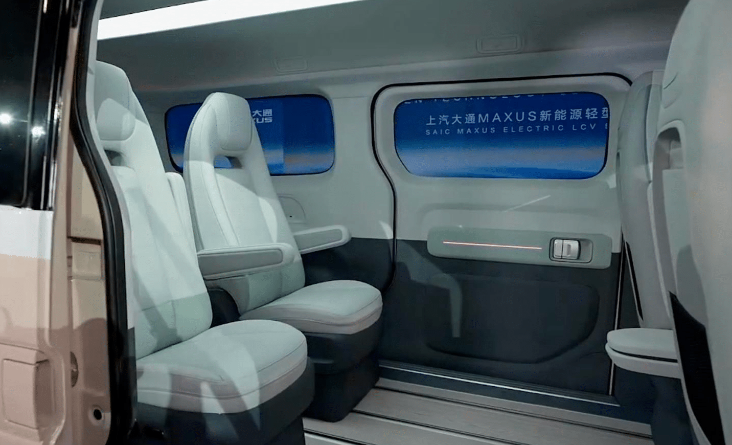 SAIC Maxus electric minivan makes a debut