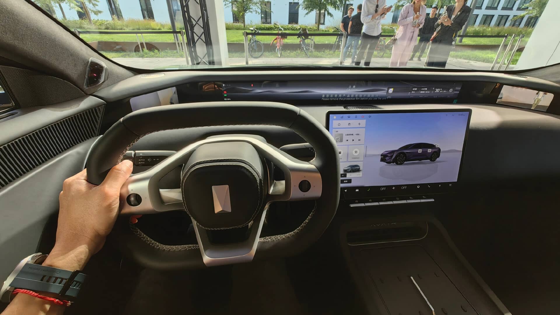 Avatr 12 reveals at the IAA Mobility in Germany with giant screens and ...