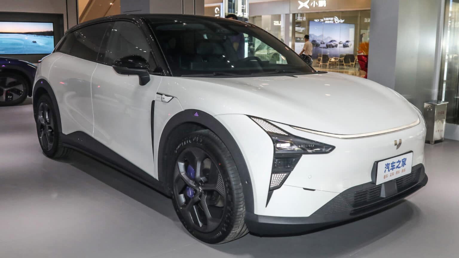 Jiyue 01 from Geely and Baidu rolled off the production line, starting ...