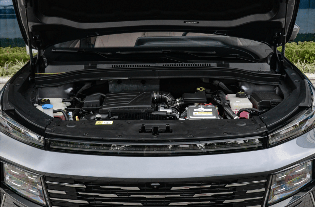 JAC QX PHEV SUV with BYD FinDreams' engine and Huawei HiCar launched, price starts at 17,800 USD