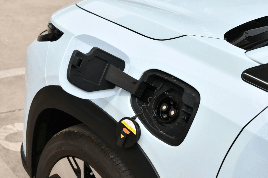 Geely livan 7 EV enters Chinese market