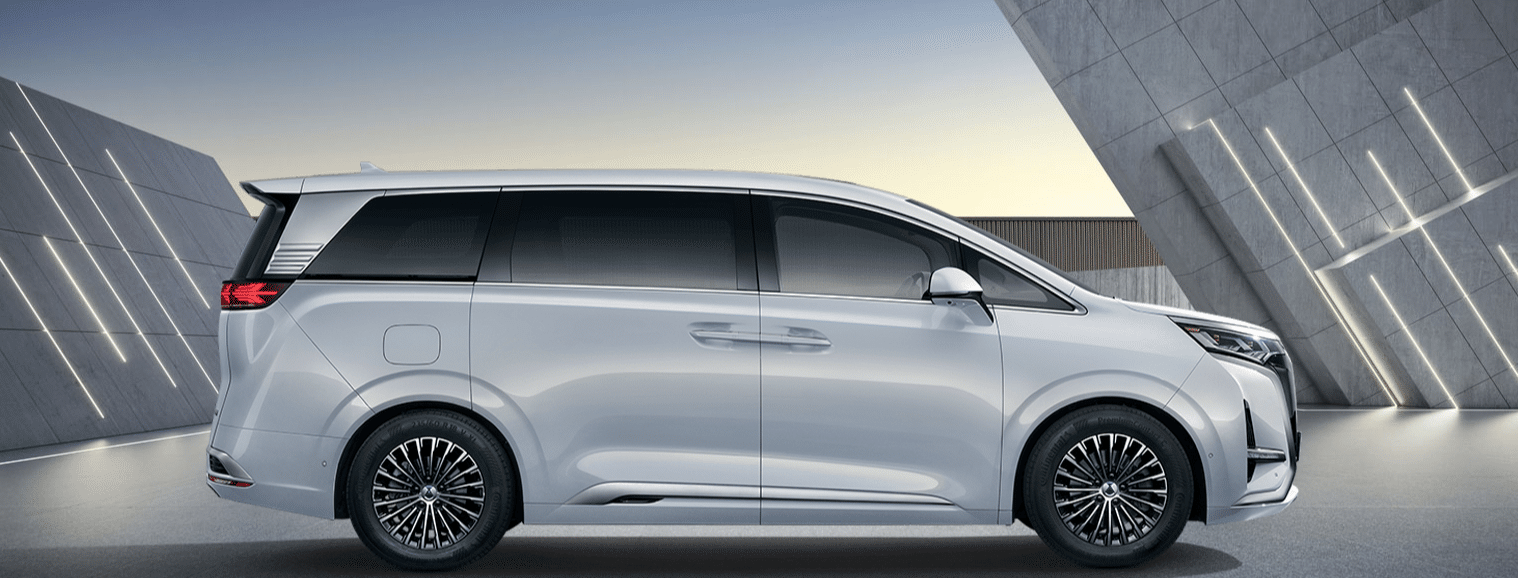 The 100,000th mass-produced Denza D9 MPV rolled off production line in China