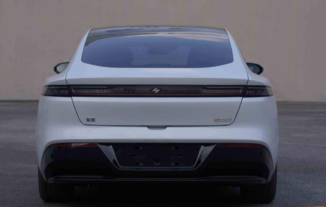 Dongfeng eπ 007 all-electric sedan will unveil on November 6