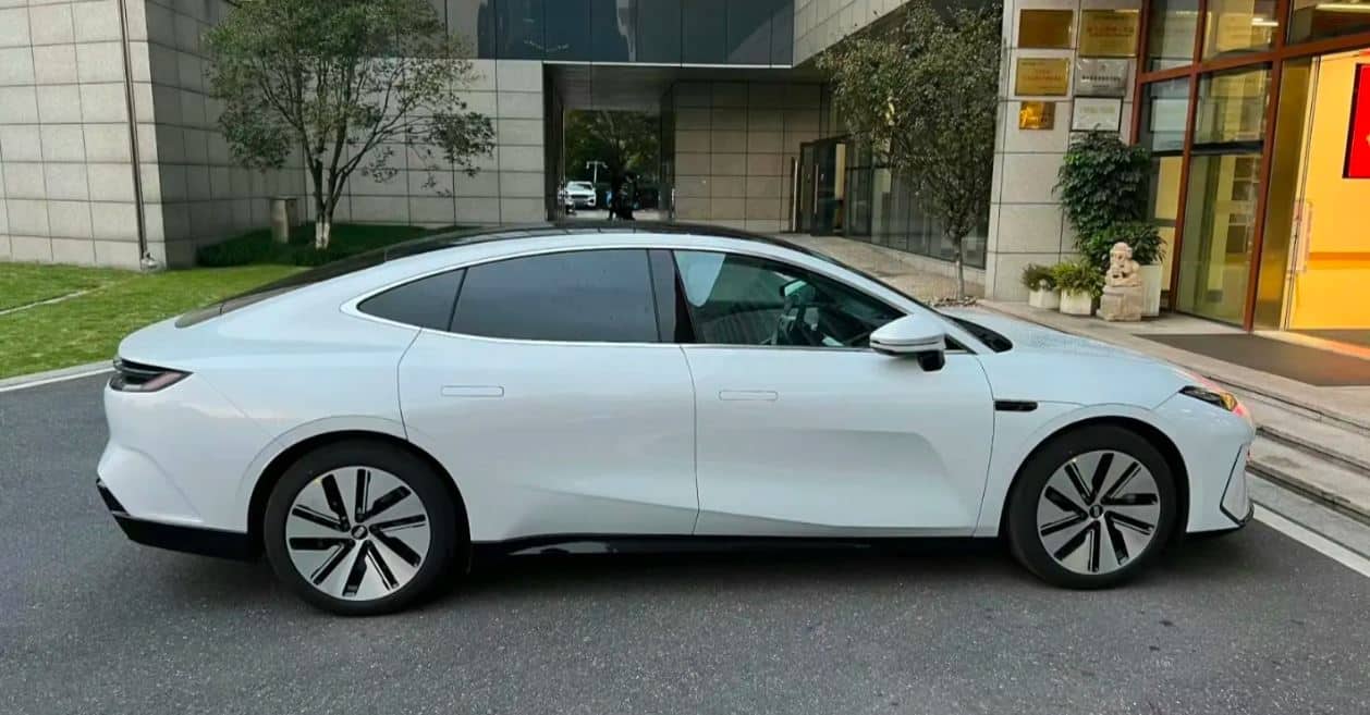 Galaxy E8 all-electric sedan will unveil on October 30 in China