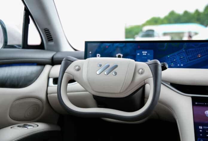 IM LS6 all-electric SUV receives 25000 blind orders