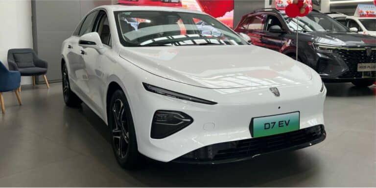 SAIC Roewe D7 sedan arrived at dealers in China