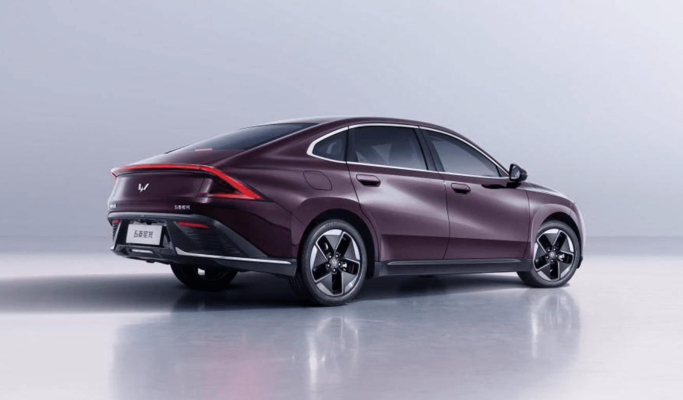 Wuling shows more of Starlight exterior