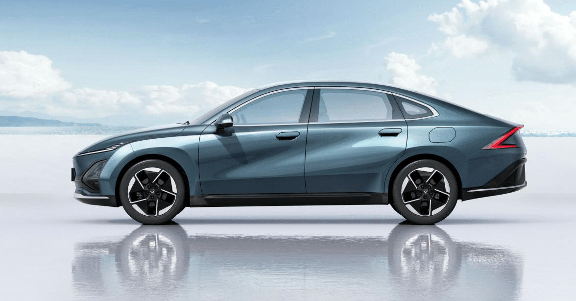 Wuling Starlight reveals its interior