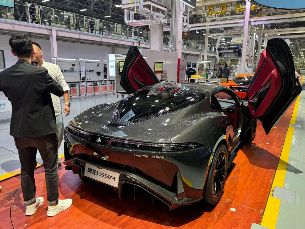 Hyper SSR with 1,224 hp launched in China. Starts at 176,400 USD