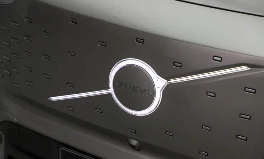 Volvo EM90 launched with 738 km range, priced at 112,000 USD