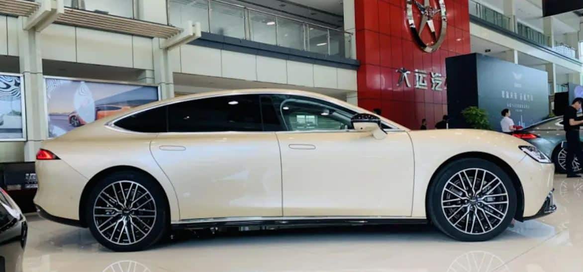 Dayun Yuanhang Y6 is an all-electric sedan with 1,020 km range