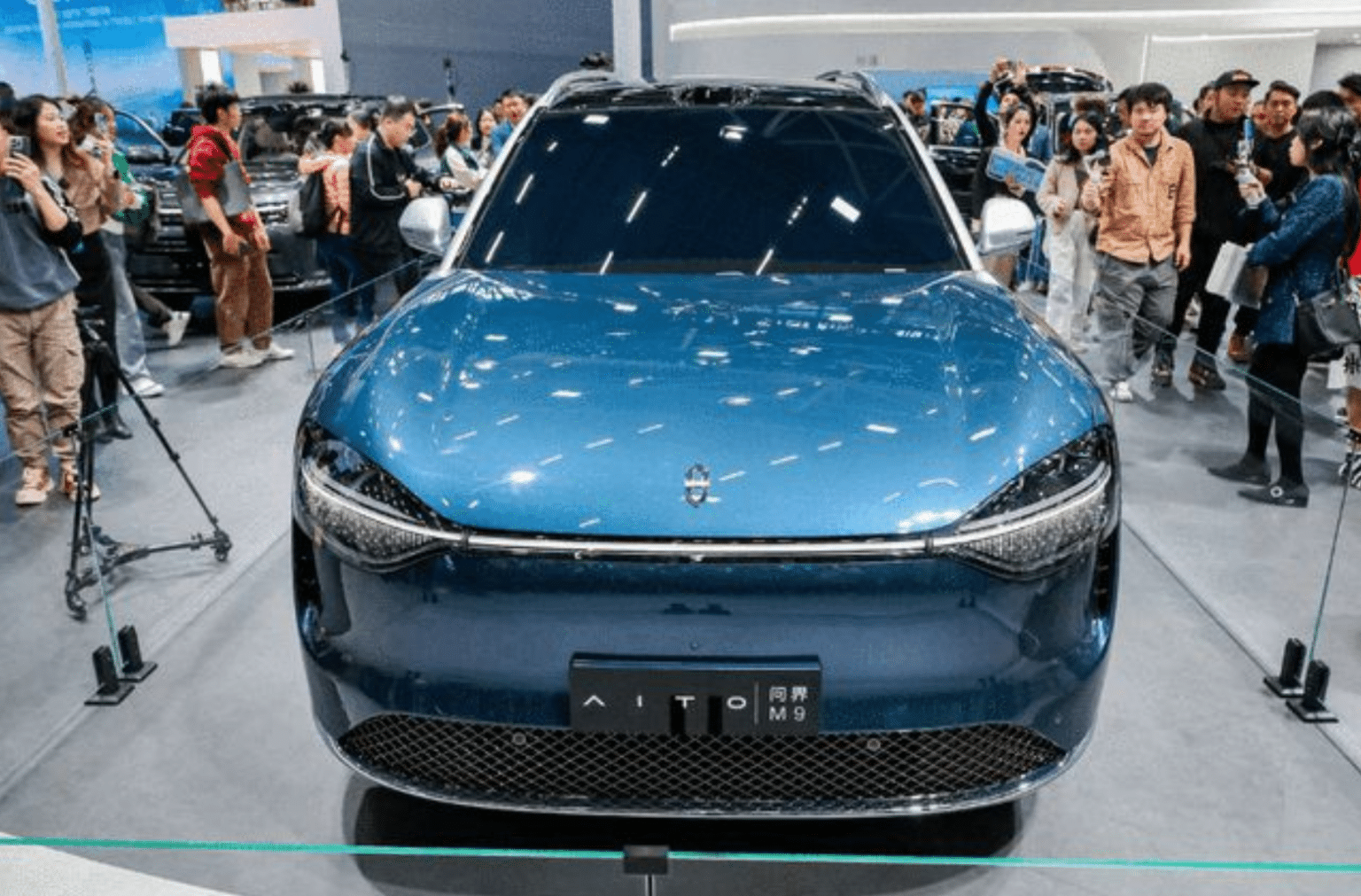 Aito M9 debuts at Guangzhou Auto Show