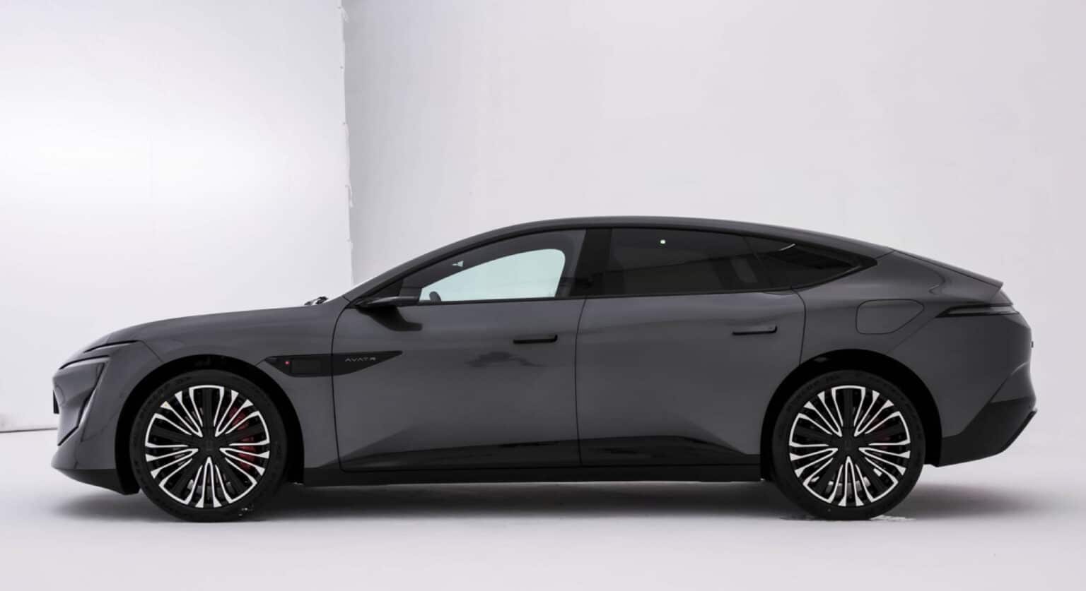 Avatr 12 launched in China with 578 hp for 41,265 USD