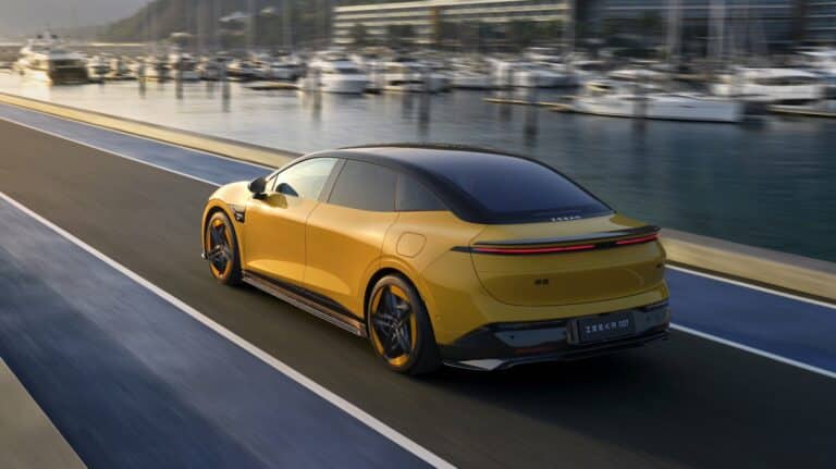 Zeekr 007 launched with the world's fastest charging - 610 km range in ...