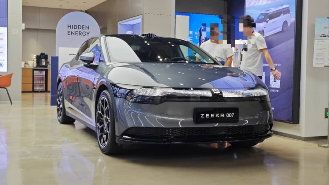Entry-level Zeekr 007 spied in China without Zeekr Stargate panel