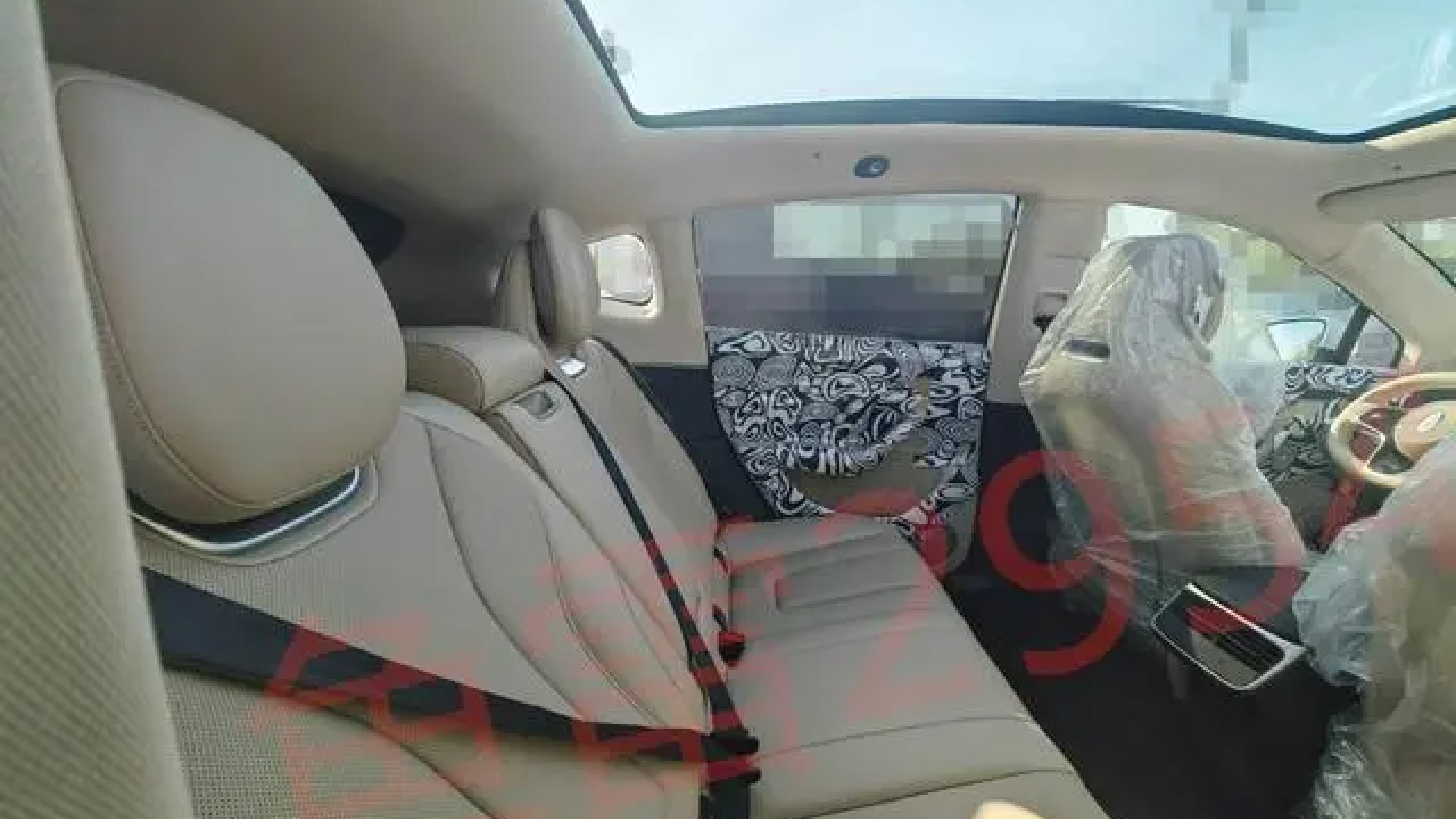 Luxeed S9 fastback SUV from Huawei and Chery spotted in China