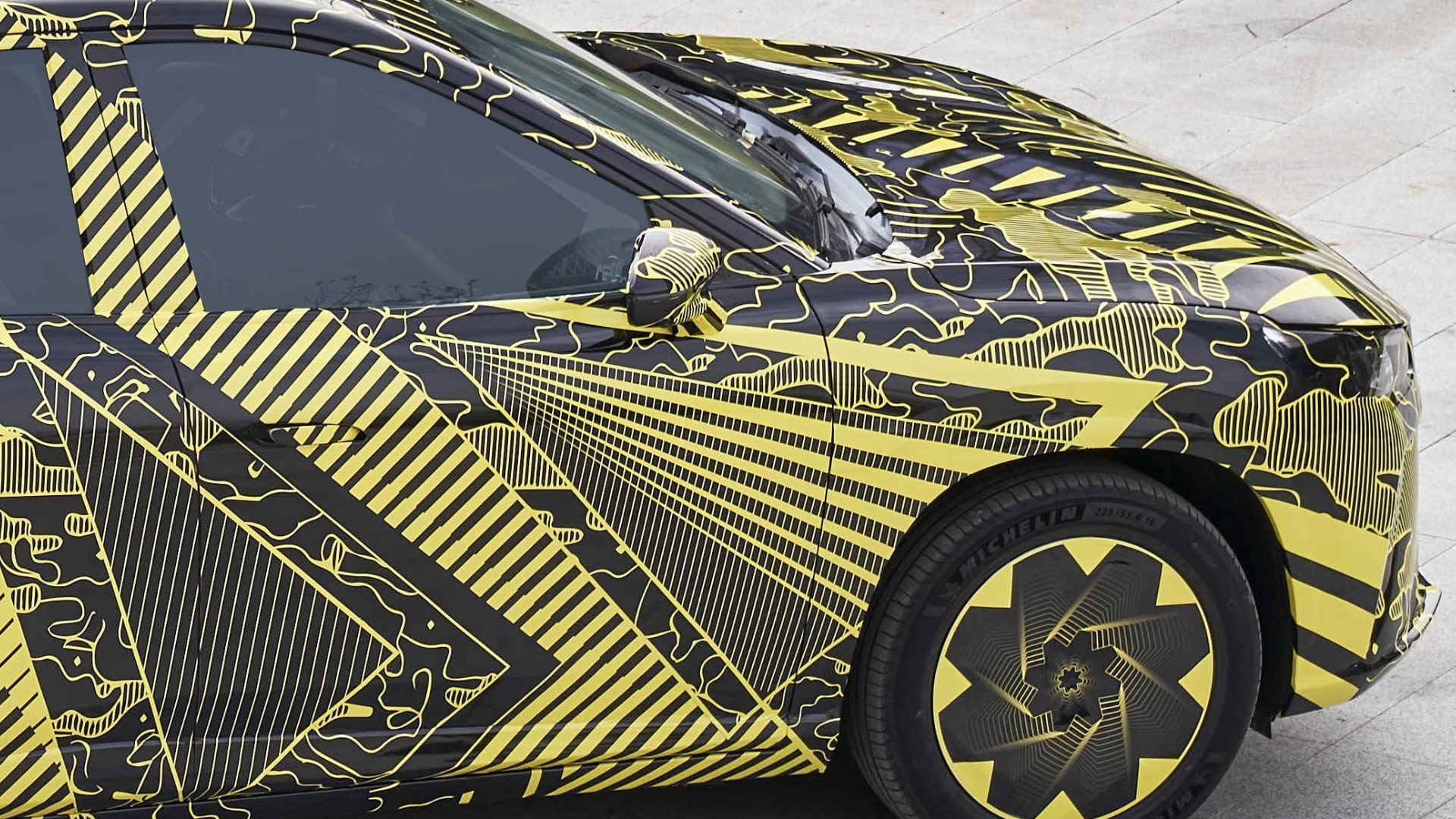 Neta EP32 electric SUV revealed in spy shots. To be called Neta L