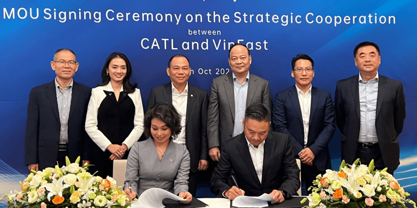 Le Châssis De Skateboard CIIC De CATL Roule Sans Carrosserie Installée ...