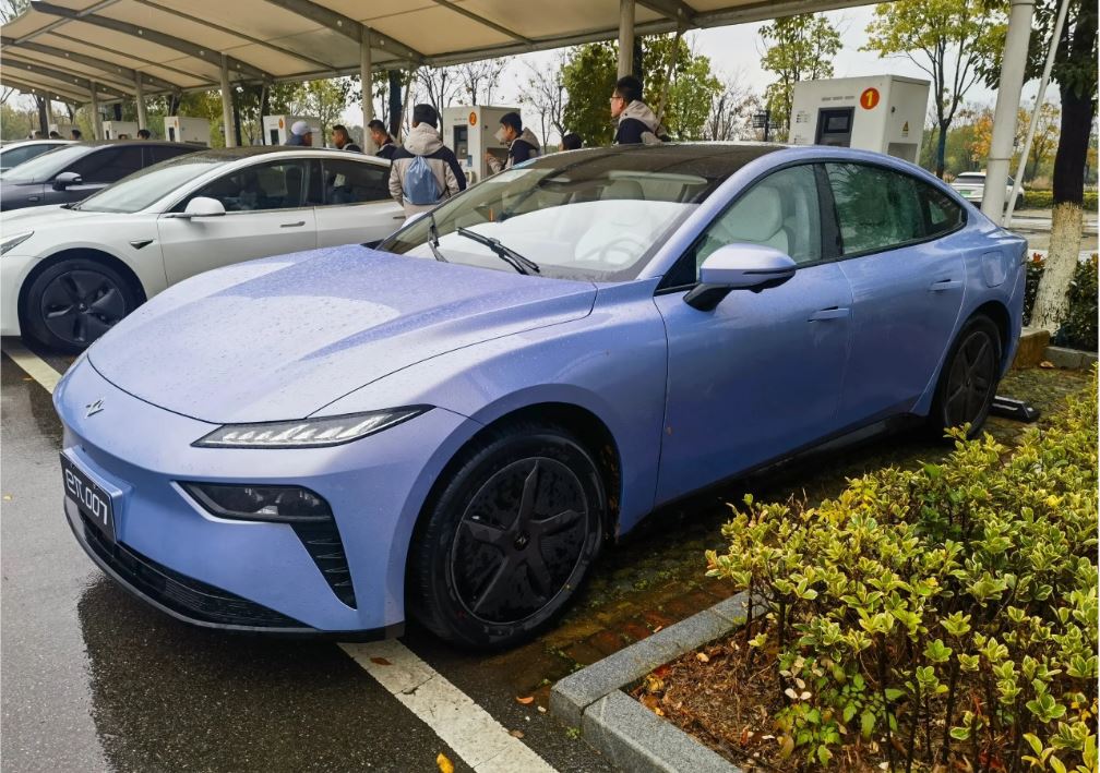 Dongfeng eπ 007 electric sedan will start pre-sale on Jan 16