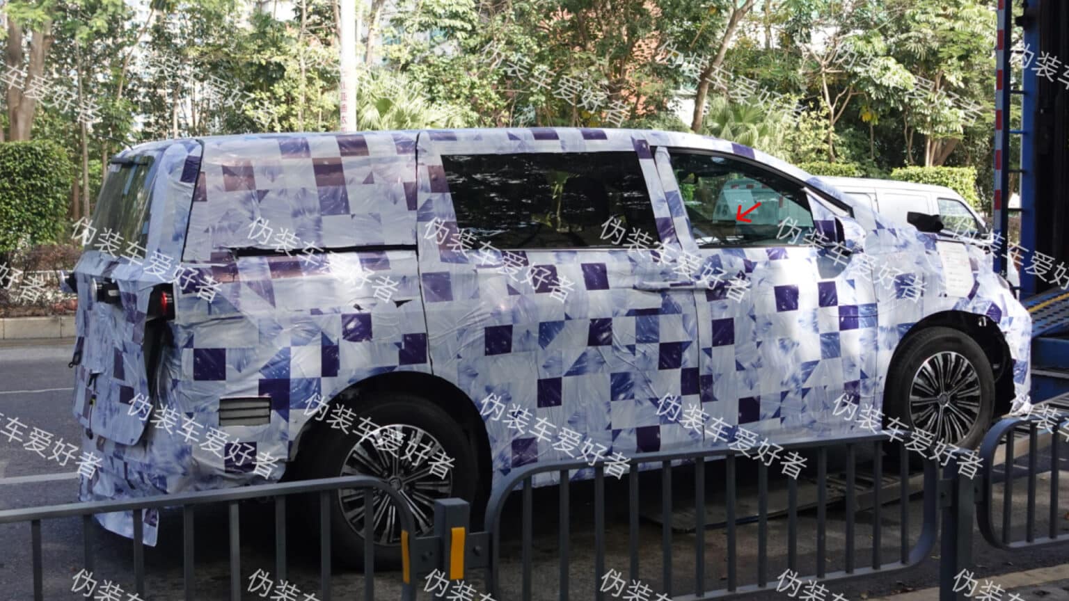 BYD Dynasty series MPV spotted with 200 km of electric range